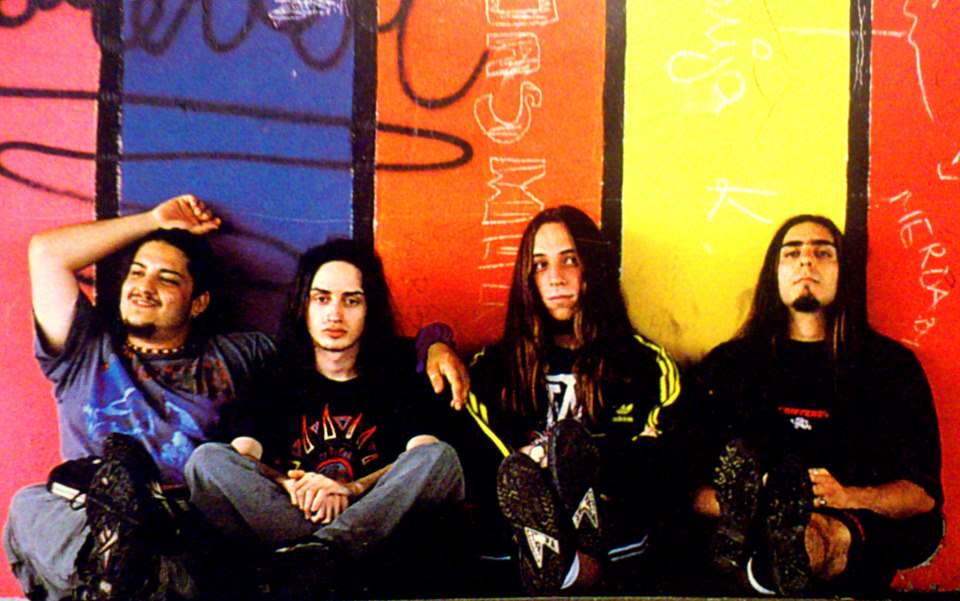 Revolver | Muzikobala